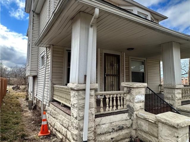 1828 Noble Road