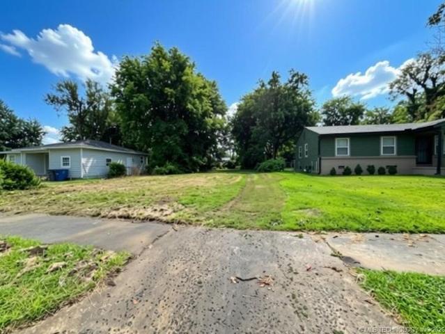 1828 E Young St N, Tulsa, OK 74110