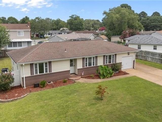 1828 Hidden Valley Dr, Virginia Beach, VA 23464