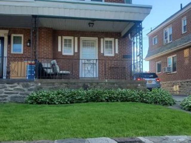 1828 Hoffnagle St, Philadelphia, PA 19152
