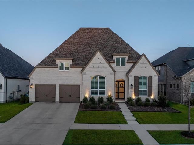 1828 Longspur Drive