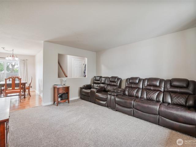 1828 Schneiter Drive