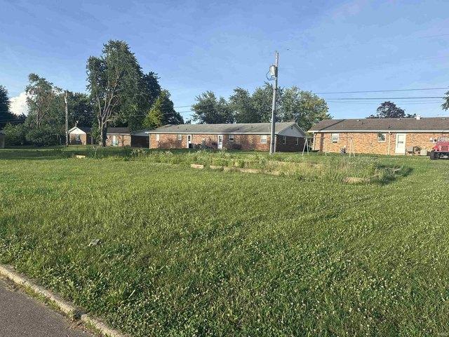1828 Westwood Dr, Mount Vernon, IN 47620