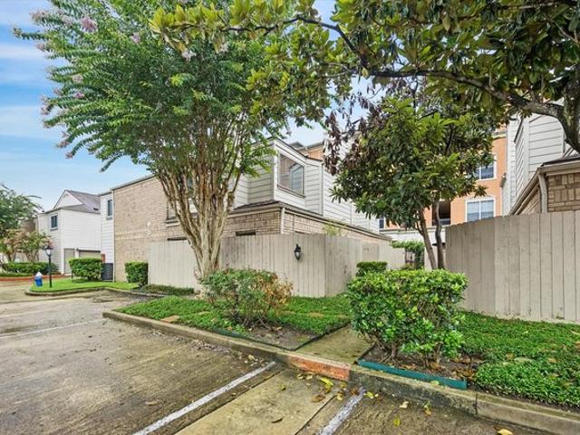 1829 Augusta Dr Apt 19, Houston, TX 77057