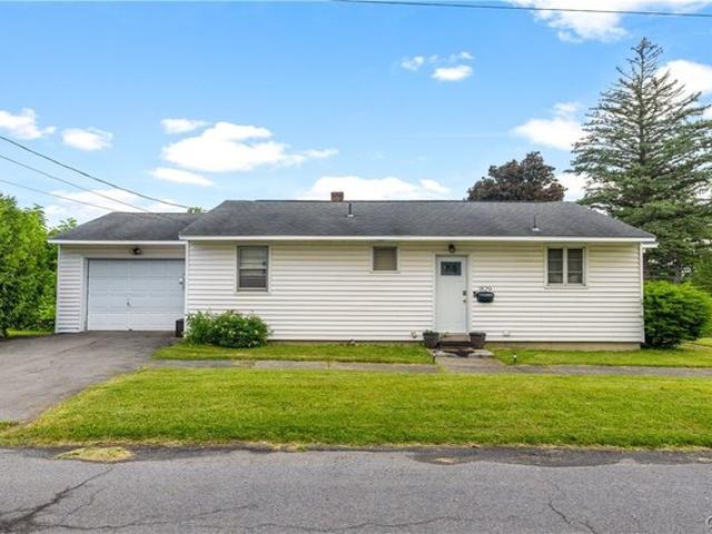 1829 Gardner St, Utica, NY 13501