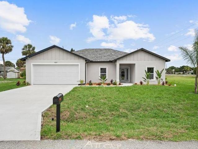 1829 Kumquat Dr, Edgewater, FL 32132