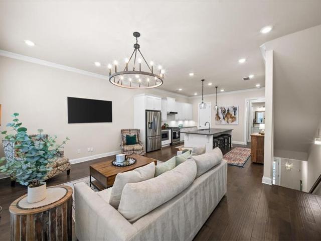 1829 La Dawn Lane