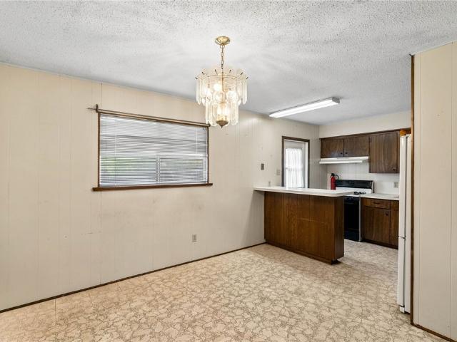 1829 Lesle Lane