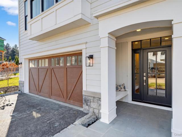 1829 Soundview Court
