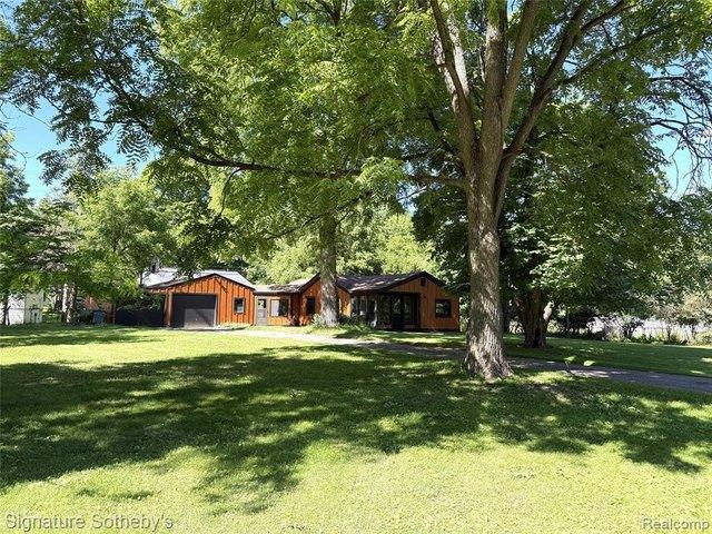 1829 Wellington Ave, Bloomfield Hills, MI 48302