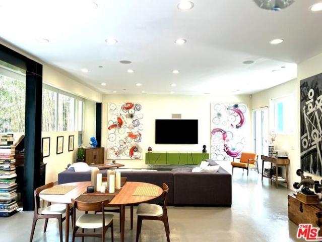 1829 11th St #3, Santa Monica, CA 90404