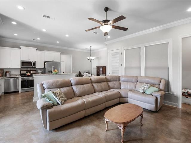 18203 Fox Hollow Loop