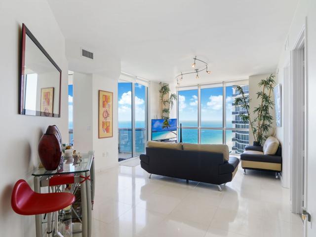 18201 Collins Ave Unit# 4209A, Sunny Isles Beach, US, FL