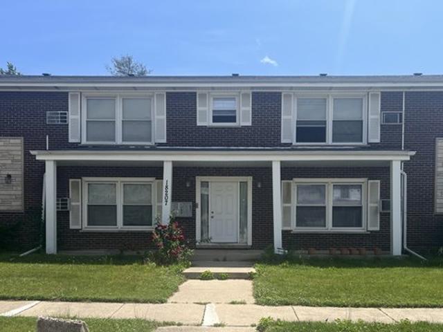 18207 Locust St, Lansing, IL 60438