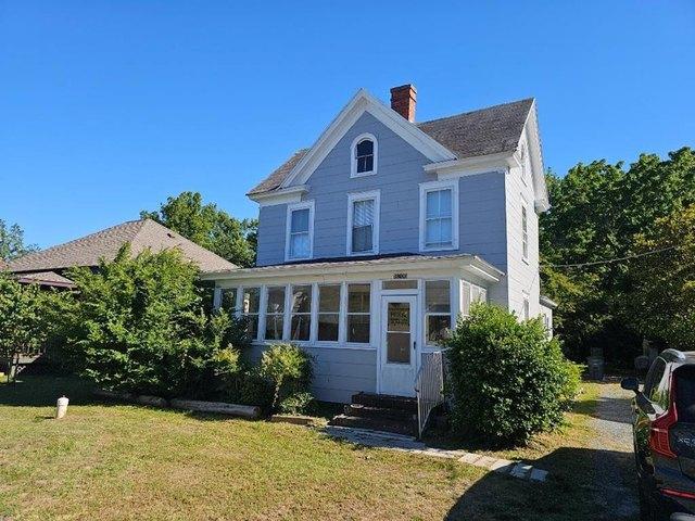 18206 2nd St, Keller, VA 23401