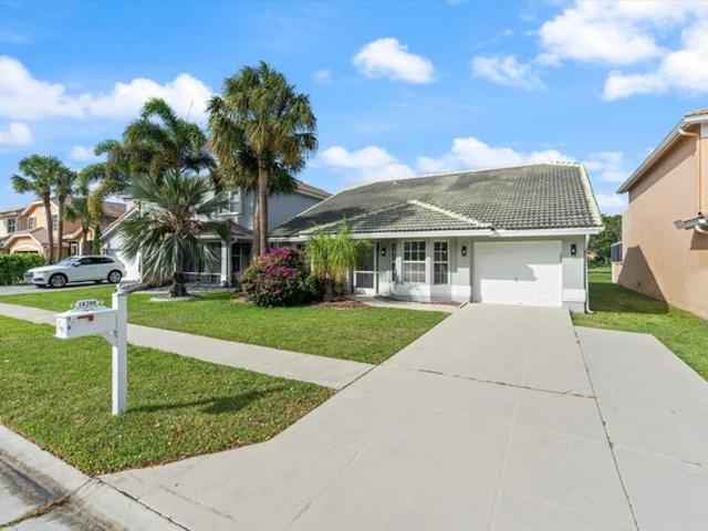 18208 Clear Brook Cir, Boca Raton, FL 33498