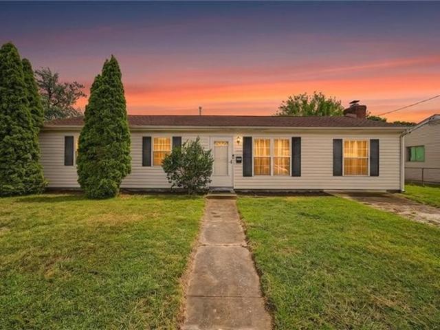 1820 Moger Dr, Hampton, VA 23663
