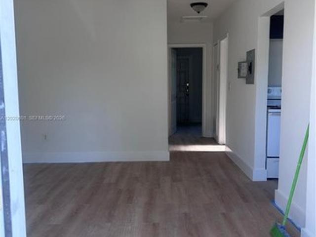 1820 NW 73rd St, Miami, FL 33147