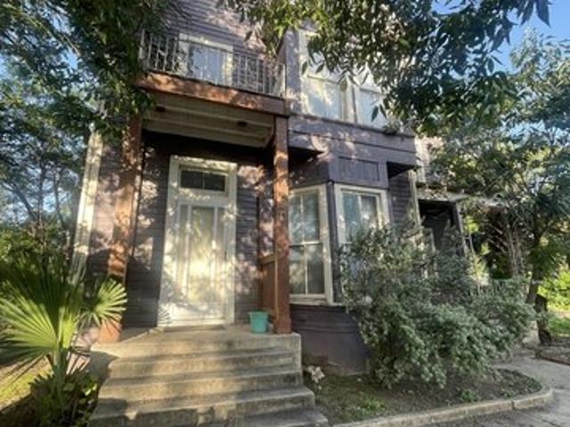 1820 N Olive St, San Antonio, TX 78208