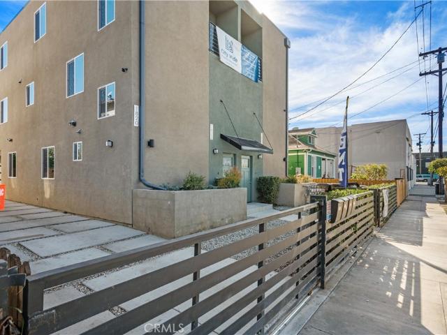 1820 Orchard Ave, Unit 1/2, Los Angeles, CA 90006 | MLS #OC26066 | Compass