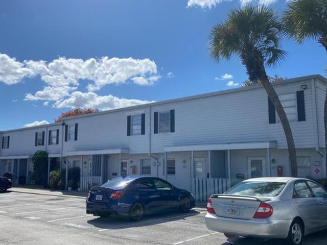 1820 Amberly Ave Unit T10, Orlando, FL 32822