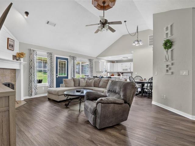 1820 Cherokee Trail