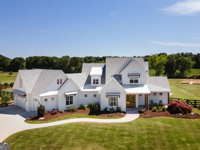 1820 Clover Ln, Bishop, GA 30621