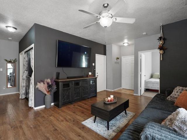 1820 Count Fleet St SE, Albuquerque, NM 87123