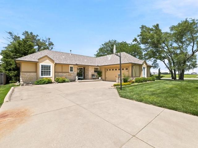 1820 E Beaumont St, Park City, KS 67219