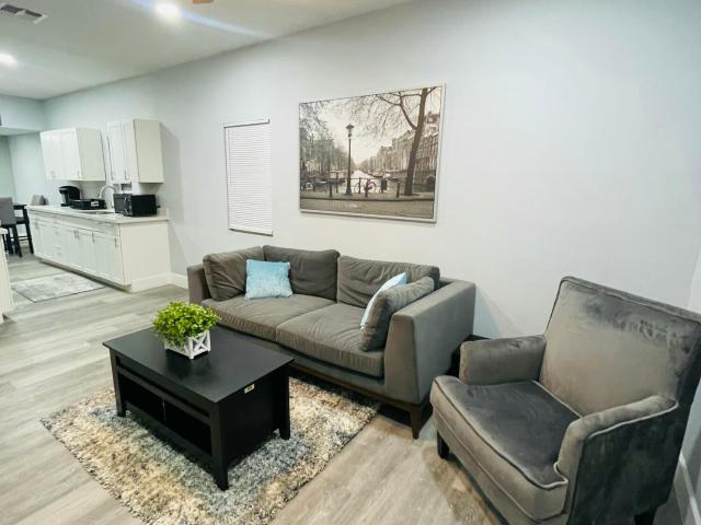 1820 E Diamond St, Phoenix, AZ 85006 | MLS #6995 | Compass
