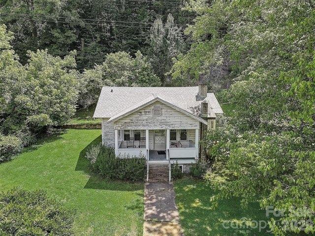 1820 Grapevine Rd, Marshall, NC 28753