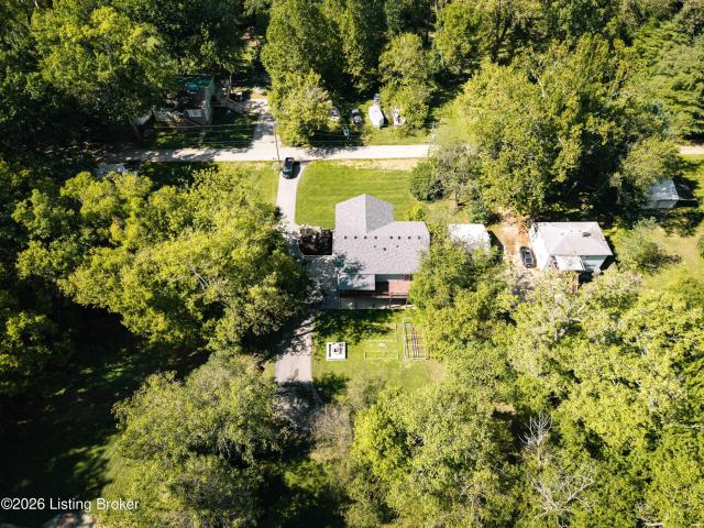 1820 Huckleberry Ln