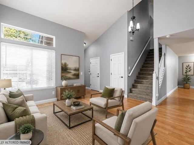 1820 Howard Dr, Windsor, CA 95492