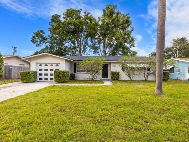 1820 Patlin Cir N, Largo, FL 33770