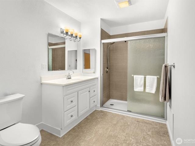 1820 rd Ave NE, Unit B103, Kenmore, WA 98028 | MLS #2495