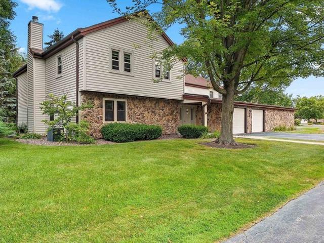 1820 Ridgeway Dr Unit 12B, De Pere, WI 54115