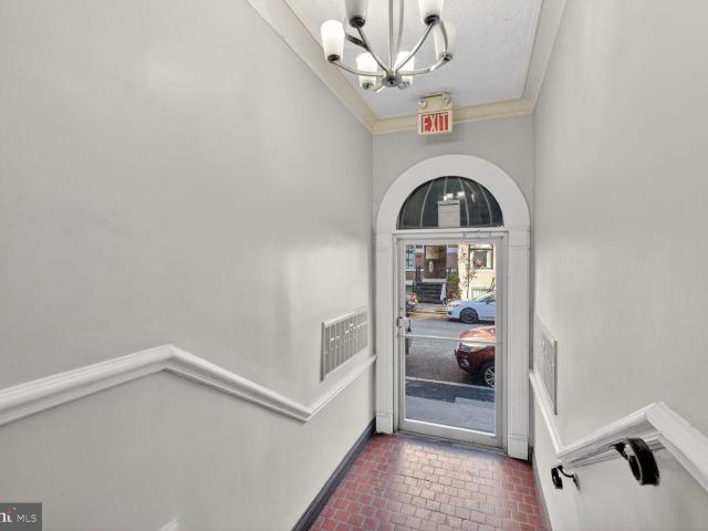 1820 Swann St NW, Unit 303, Washington, DC 20009 | MLS #DCDC2235 | Compass