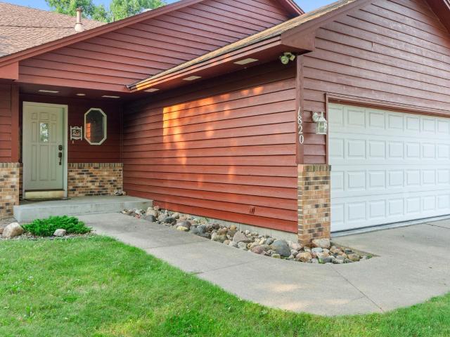 1820 Slater Lane