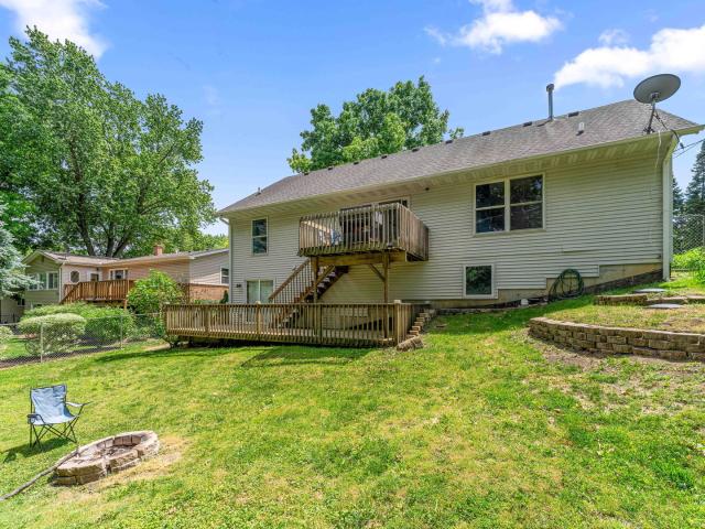 1820 W Oakleaf Drive