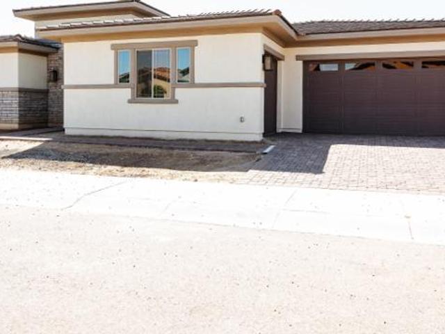 18211 W Meadowbrook Ave, Goodyear, AZ 85395