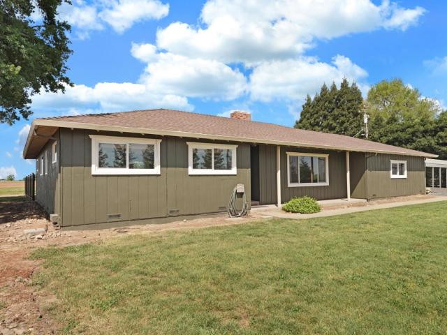 18211 E Jahant Rd, Acampo, CA 95220 | MLS #226038