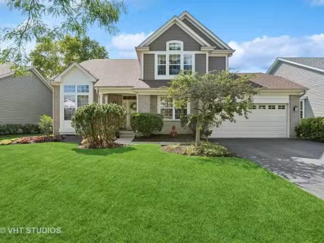 18212 W MEANDER DR, GRAYSLAKE, IL 60030 Single Family Residenc.
