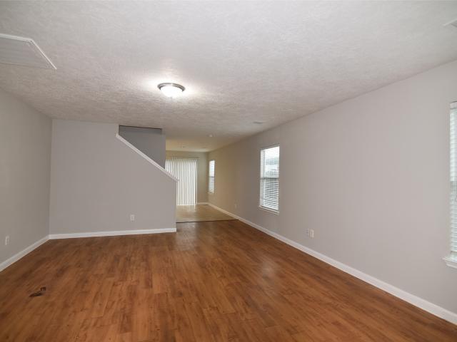 18214 Tupper Bend