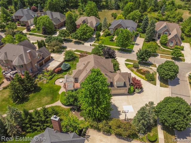 18218 Clairmont Circle