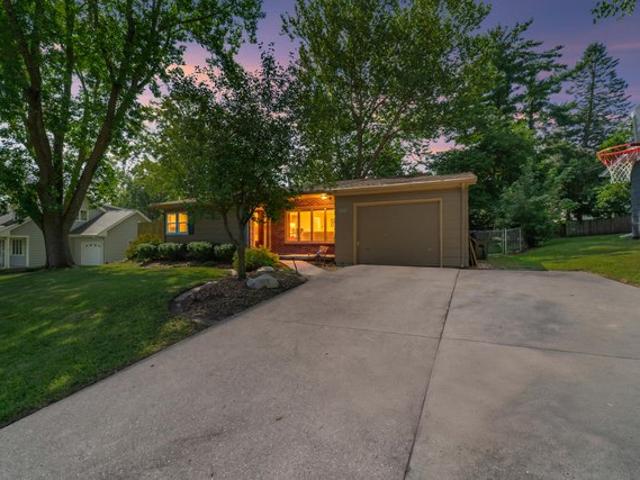 1821 Maxwell Ave, Ames, IA 50010