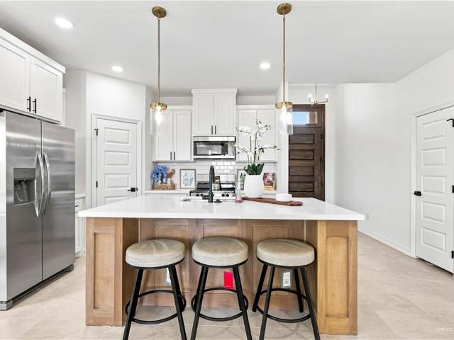 1821 Miley Lane