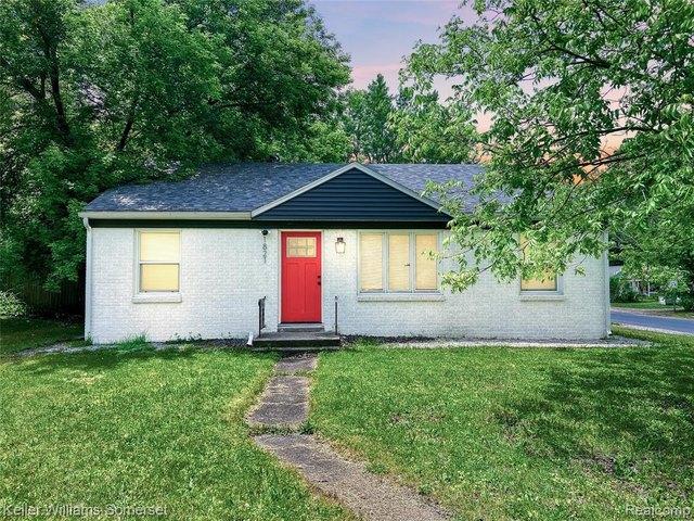 1821 Nazareth Rd, Kalamazoo, MI 49048