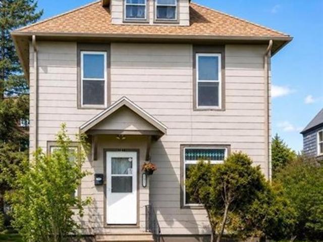 1821 Ogden Ave, Superior, WI 54880