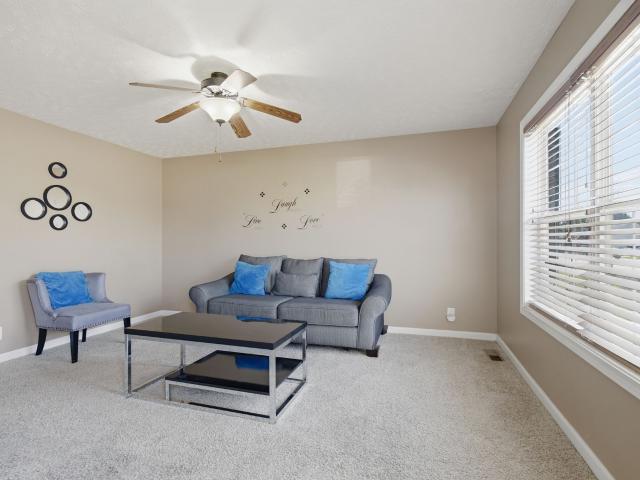 1821 Abrams Rd