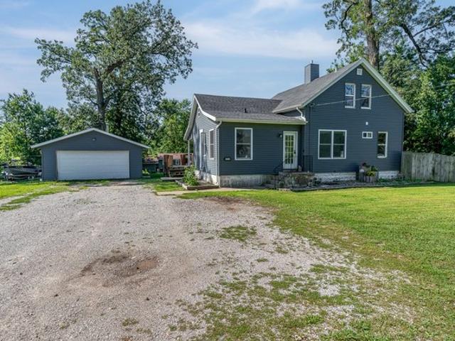 1821 Central Ave, Bettendorf, IA 52722
